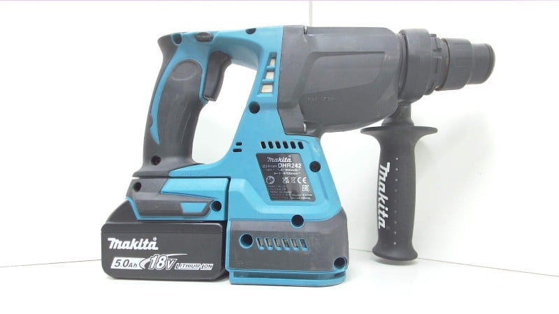 Hammer Drill Makita Dhd242rtj With 2X Batteries & Charger ...