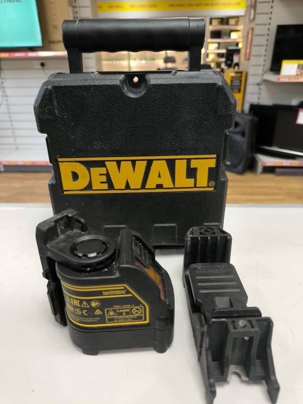 Dewalt Dw088 Laser Level - Red Light | 022100356644 | Cash Converters