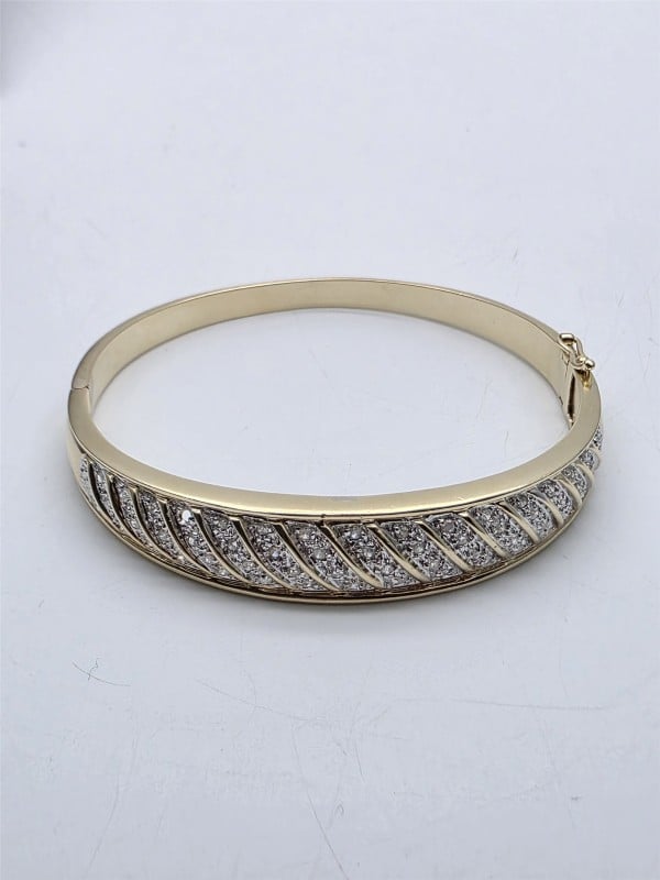 9ct Cz Yellow Gold Bangle 16.21G | 057000053095 | Cash Converters