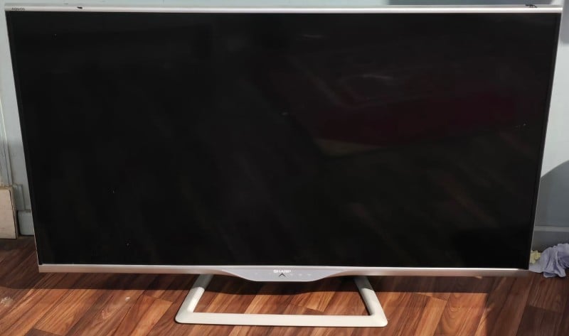 Sharp 50" Lc-50Le751k LCD TV Grey | 048100214959 | Cash Converters