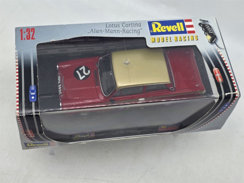 Revell Model Racing Lotus Cortina "Alan-Mann-Racing" 08379 White ...