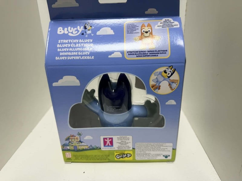 Toy Bluey Stretchy Hero Bluey | 020800215911 | Cash Converters