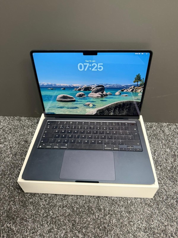 Apple Macbook Air (2024) M2 8GB 2024 Blue | 059500005400 | Cash Converters