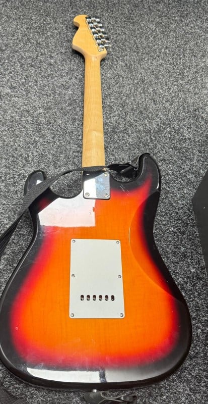 Johnny Brook Orange | 016500274787 | Cash Converters