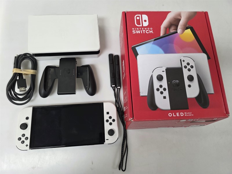 Nintendo Switch Oled 32GB White | 057000053361 | Cash Converters