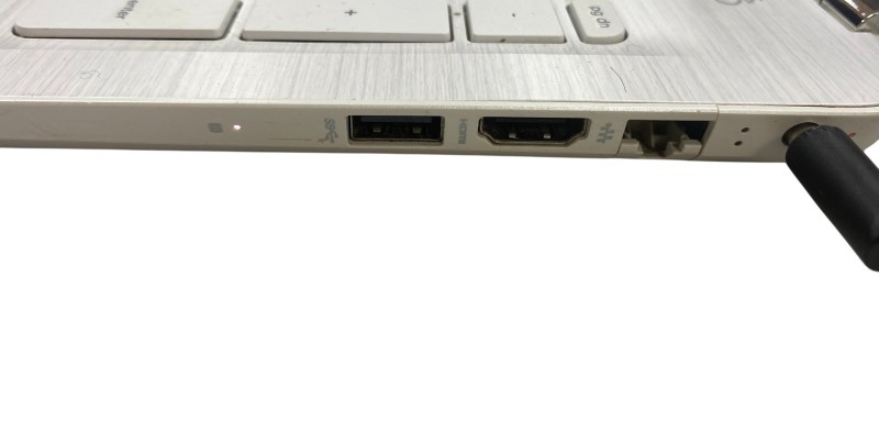 HP B&O i3 - 7th Gen / 8GB Ram / 1TB HDD Intel Core i3 8GB 1TB HDD White ...