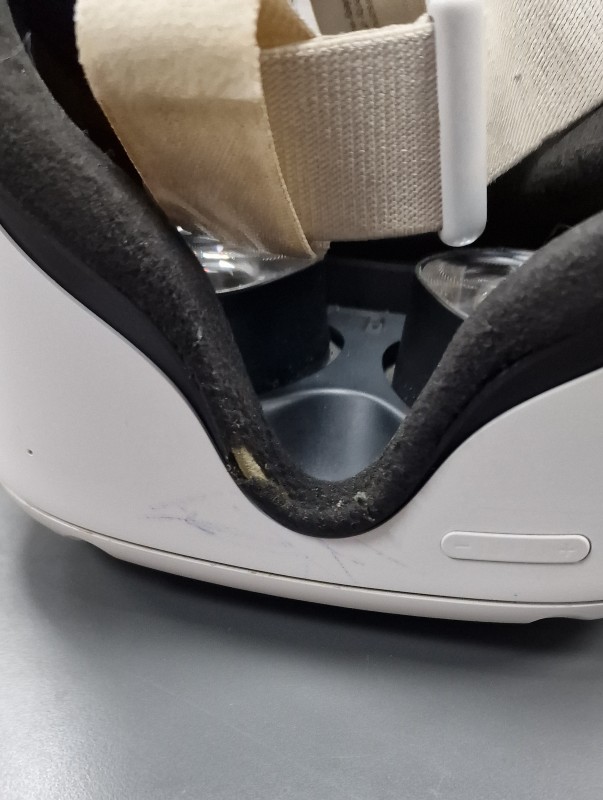 Oculus Quest 2 / 128GB / White | 017900195795 | Cash Converters