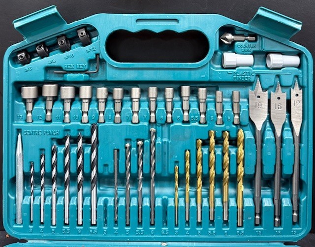 Makita Drill Bit Set With Spirit Level | 056600071778 | Cash Converters