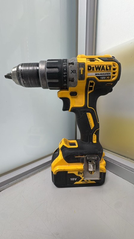 Dewalt, Dcd796, 18V Xr Li-Ion Brushless Compact Combi Hammer Drill ...