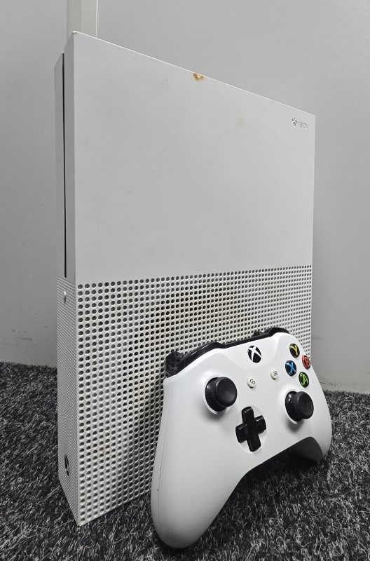 Xbox Xbox One S 500GB White | 016500274621 | Cash Converters