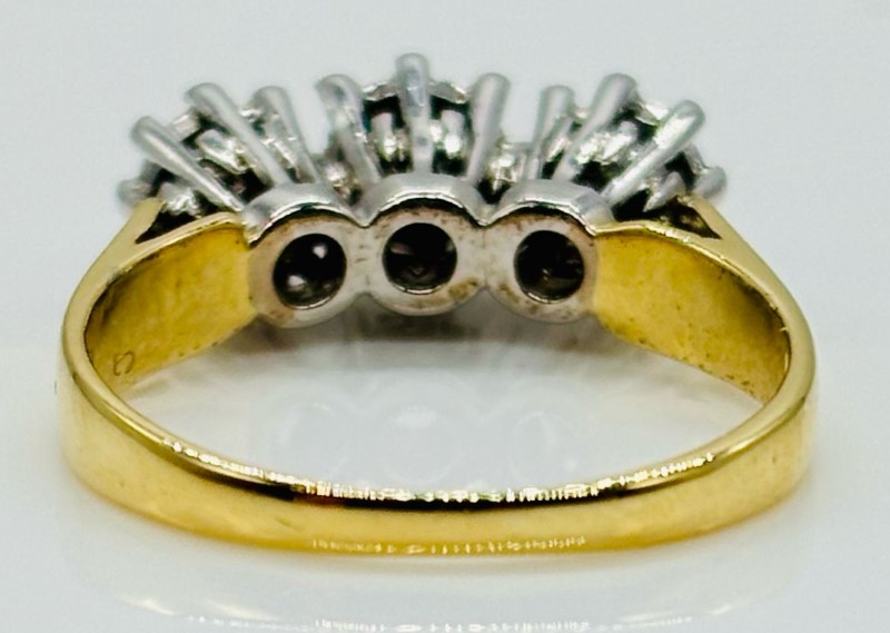 18Ct Full Hallmark Illusion Set Diamond Yellow Gold Unisex Ring Size M ...