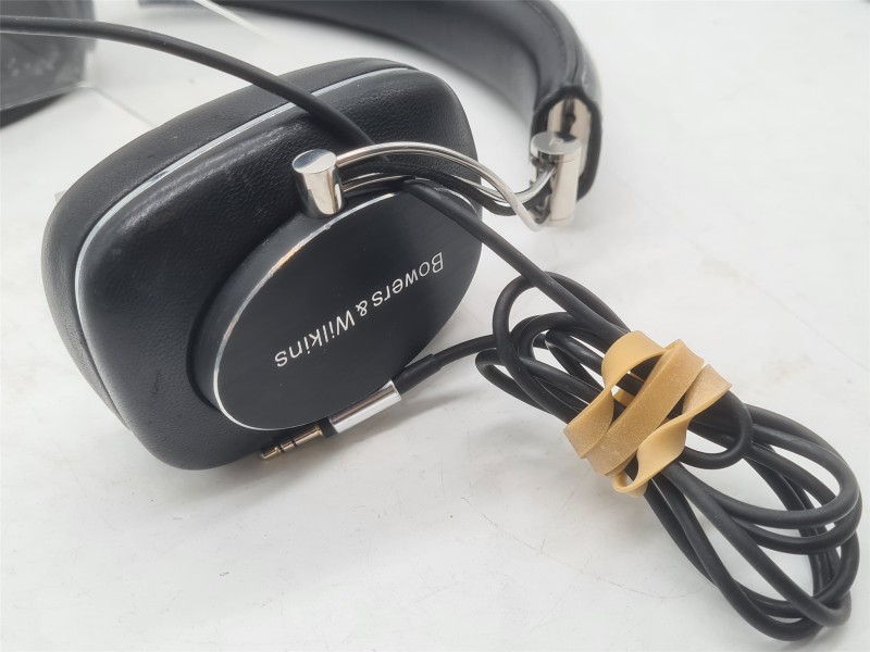 Bowers And Wilkins P3 Wired Headphones Black | 044400075667 | Cash ...