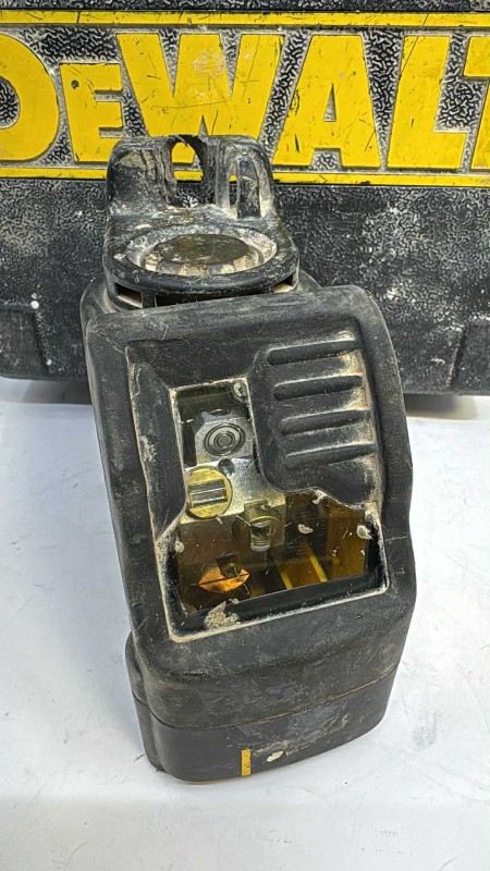 Dewalt Dw088 Red Laser Level | 030600166607 | Cash Converters