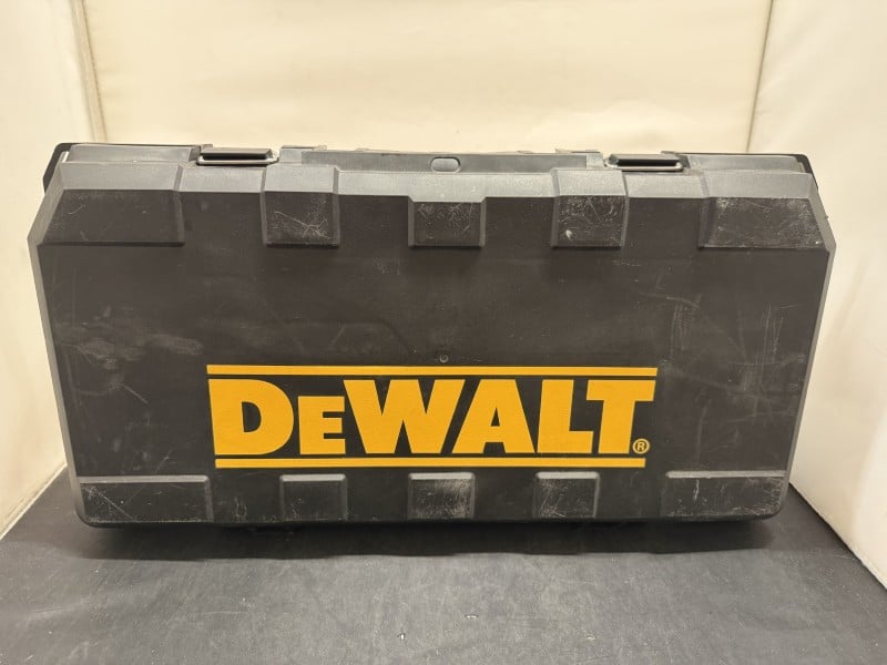 Dewalt Dwe305pk 1100W Electric Reciprocating Saw | 048500414108 | Cash ...