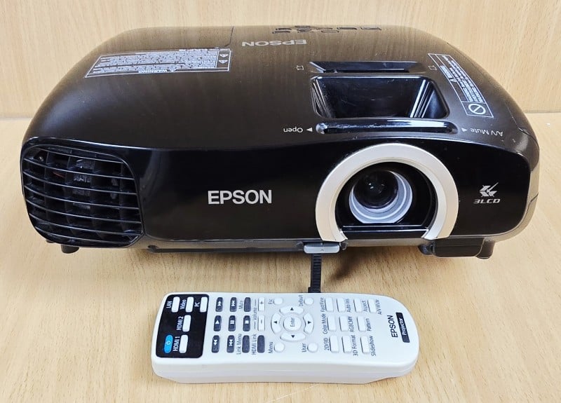 Epson Eh-Tw5200 Full HD 3D 3LCD Projector | 037000143370 | Cash Converters