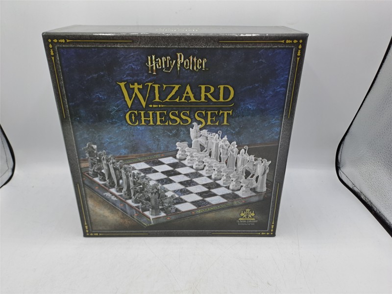 The Noble Collection Harry Potter Wizard Chess Set Black | 044600118151 ...