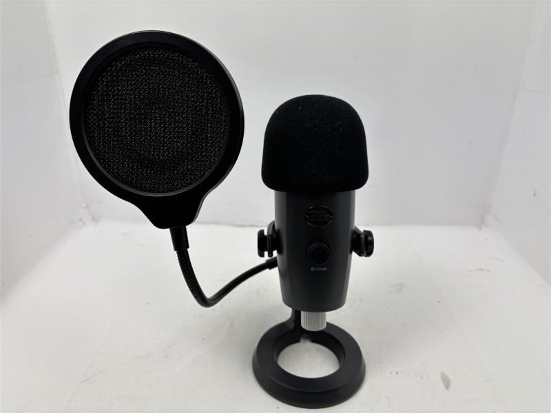 Microphone - Cordless Blue Yeti | 015700296761 | Cash Converters
