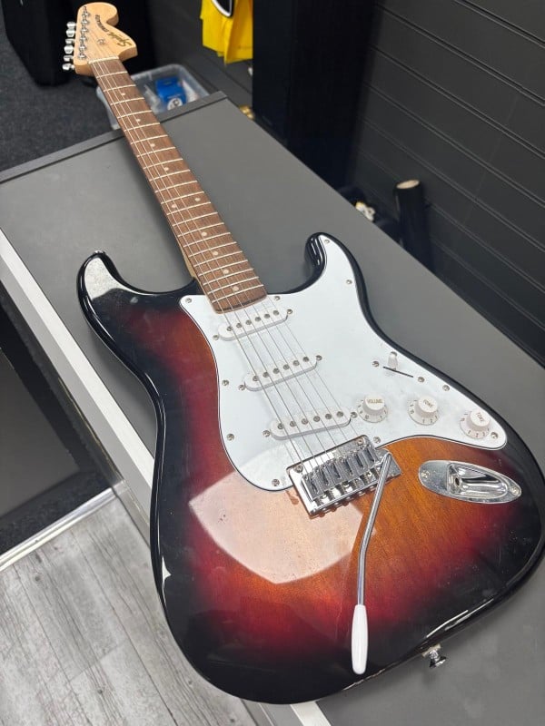 Fender Black | 047100131380 | Cash Converters