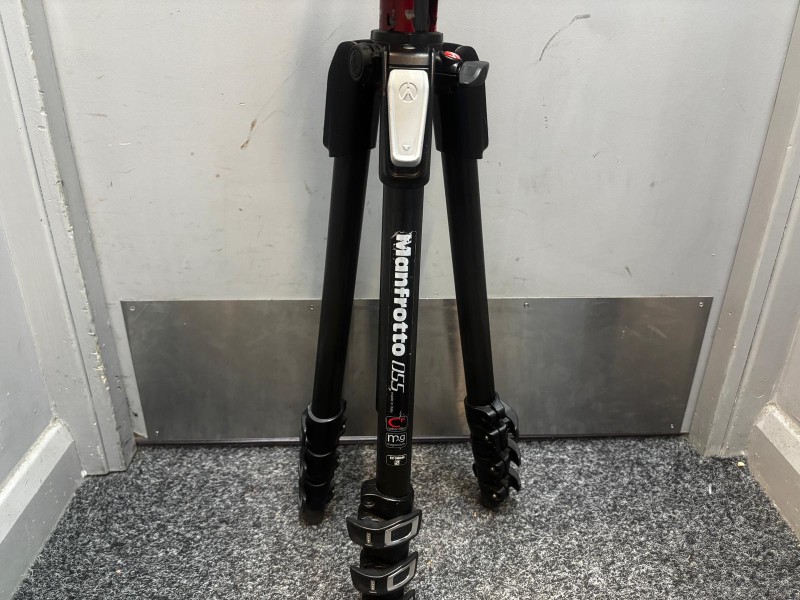 Manfrotto 055 Black | 046800069694 | Cash Converters