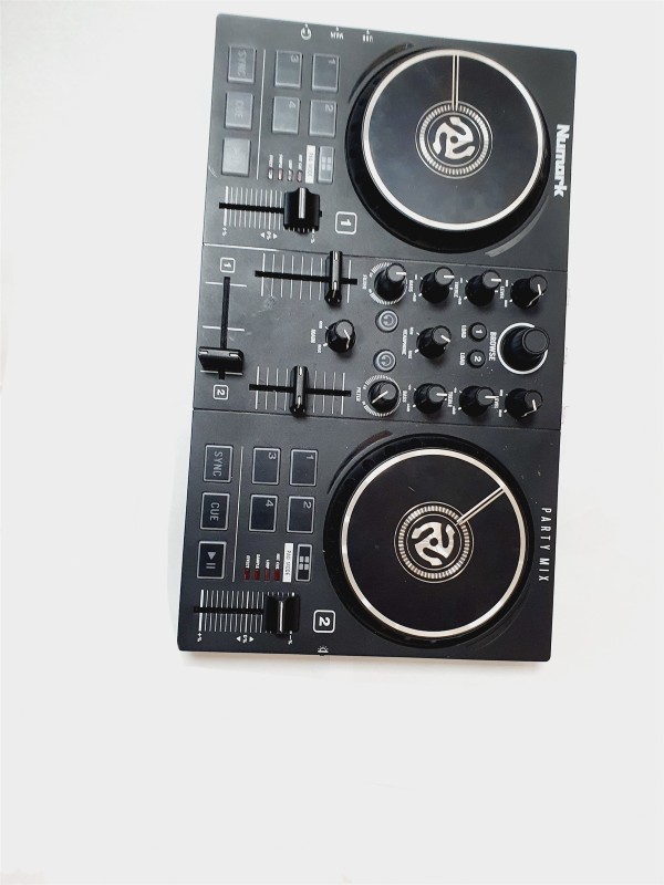 DJ Mixer Numark | 046900119002 | Cash Converters