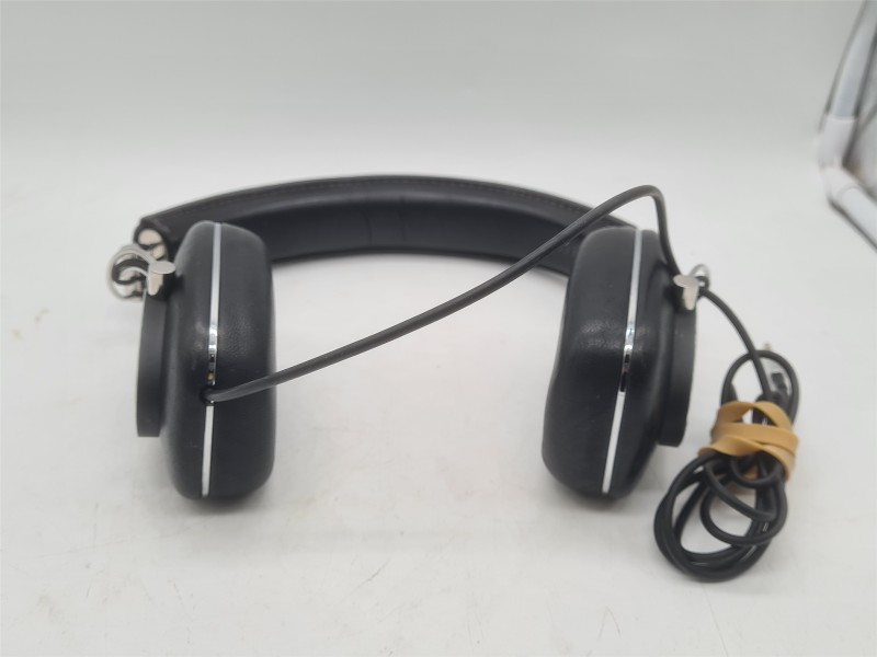 Bowers And Wilkins P3 Wired Headphones Black | 044400075667 | Cash ...