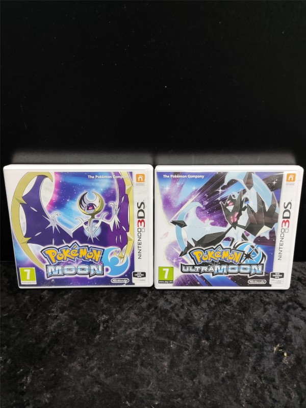 Pokemon Moon Bundle Nintendo DS | 035100215202 | Cash Converters
