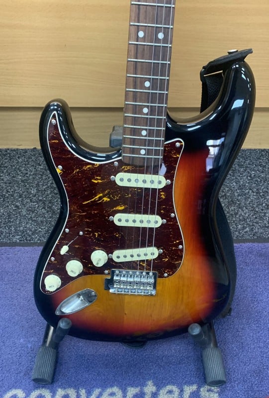 Squier Fender Brown | 046400101502 | Cash Converters
