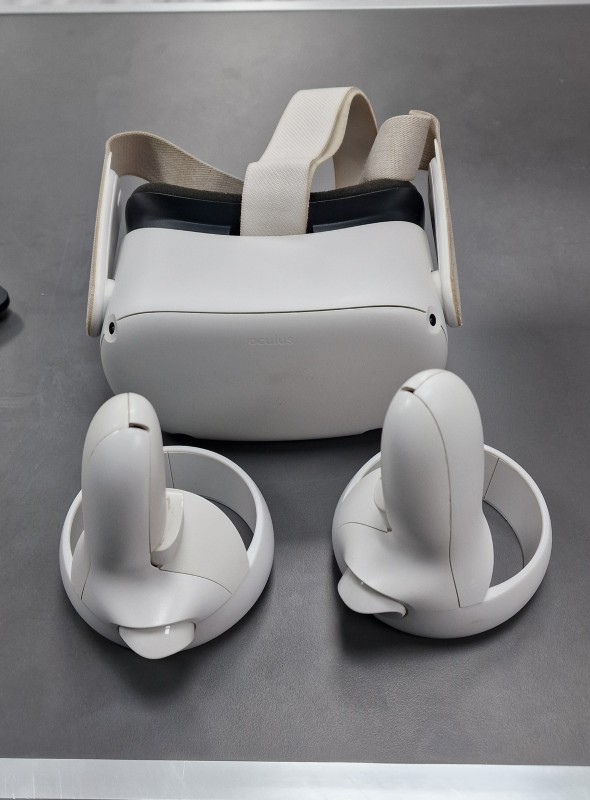 Oculus Quest 2 / 128GB / White | 017900195795 | Cash Converters