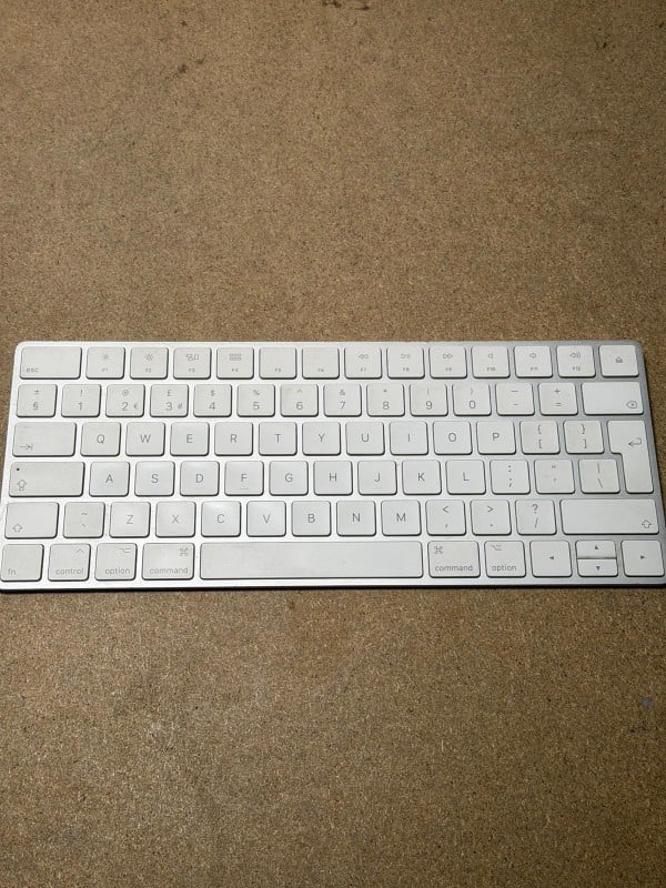 Apple Magic Keyboard A1644 White | 046800069825 | Cash Converters