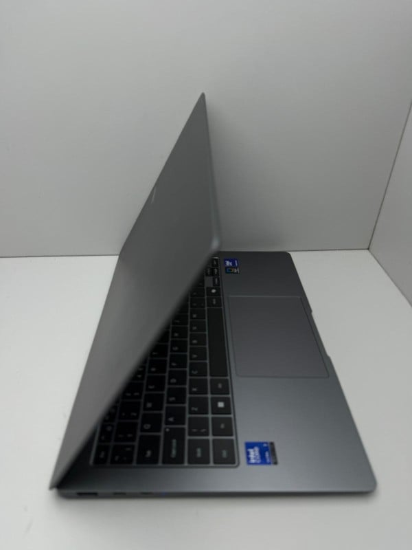 Samsung Galaxy Book 5 Intel Arc. Amoled, Touchscreen, Pro Intel Core ...