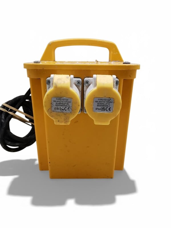 Axiom P30/2 110V Portable Step-Down Transformer Yellow | 020200207695 ...
