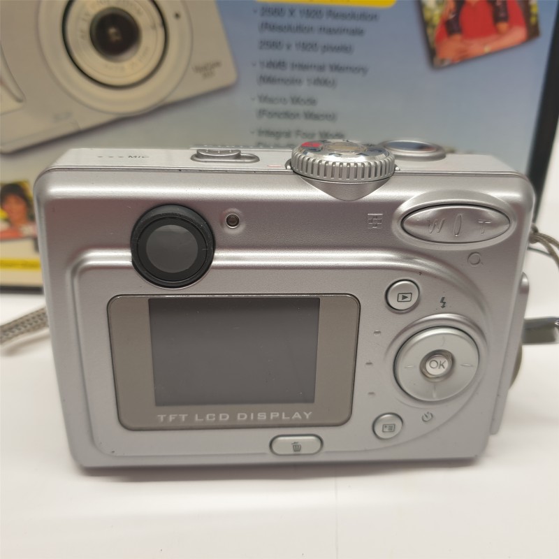 Vivitar 5 Mega Pixel Compact Digital Camera. 5.0 Mp | 038600319682 ...