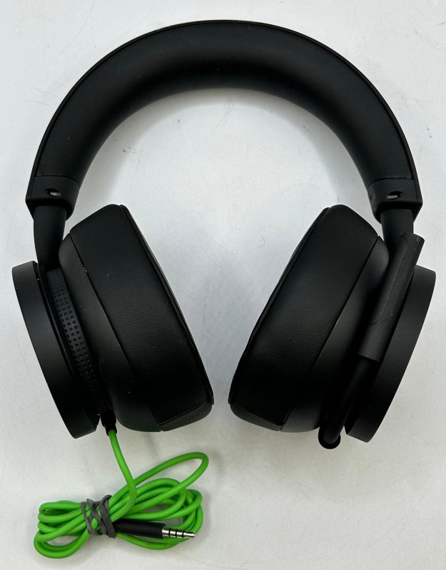 Xbox Stereo Headset Black | 048100208130 | Cash Converters