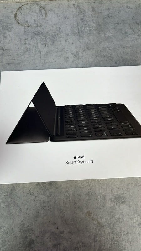 Apple iPad Smart Keyboard For iPad 9th Gen A1829 Black | 018200313575 ...