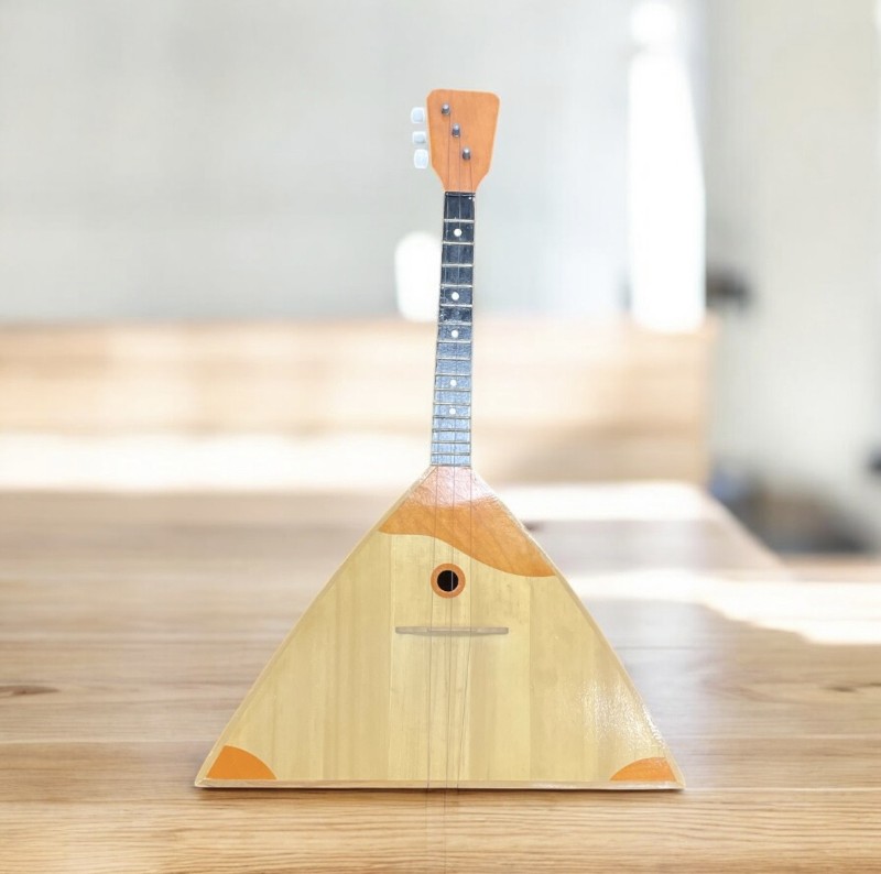 Balalaika Vintage Instrument Brown | 058900021670 | Cash Converters