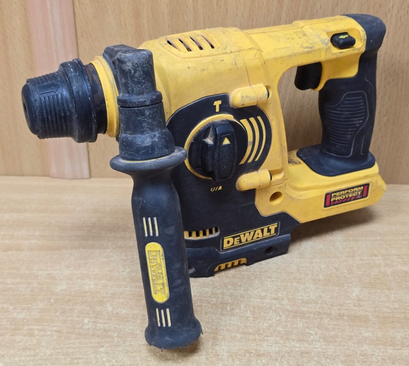 Drill Dewalt Dch243 - Body | 046500127701 | Cash Converters