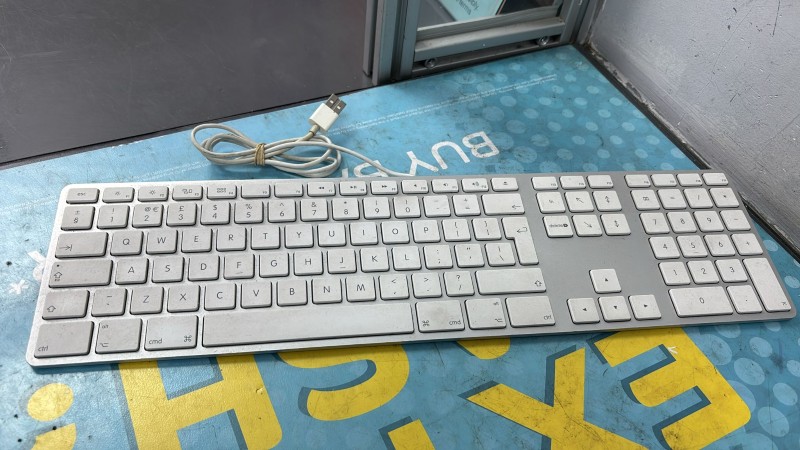 Apple, Keyboard A1243, White | 046800068070 | Cash Converters