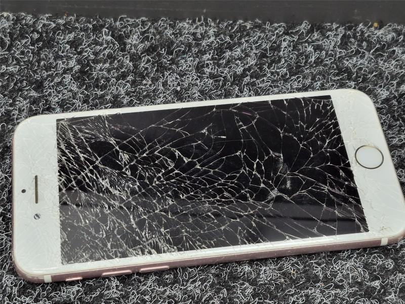 Apple iPhone 7 Smashed / Unlocked Pink | 017900191917 | Cash Converters