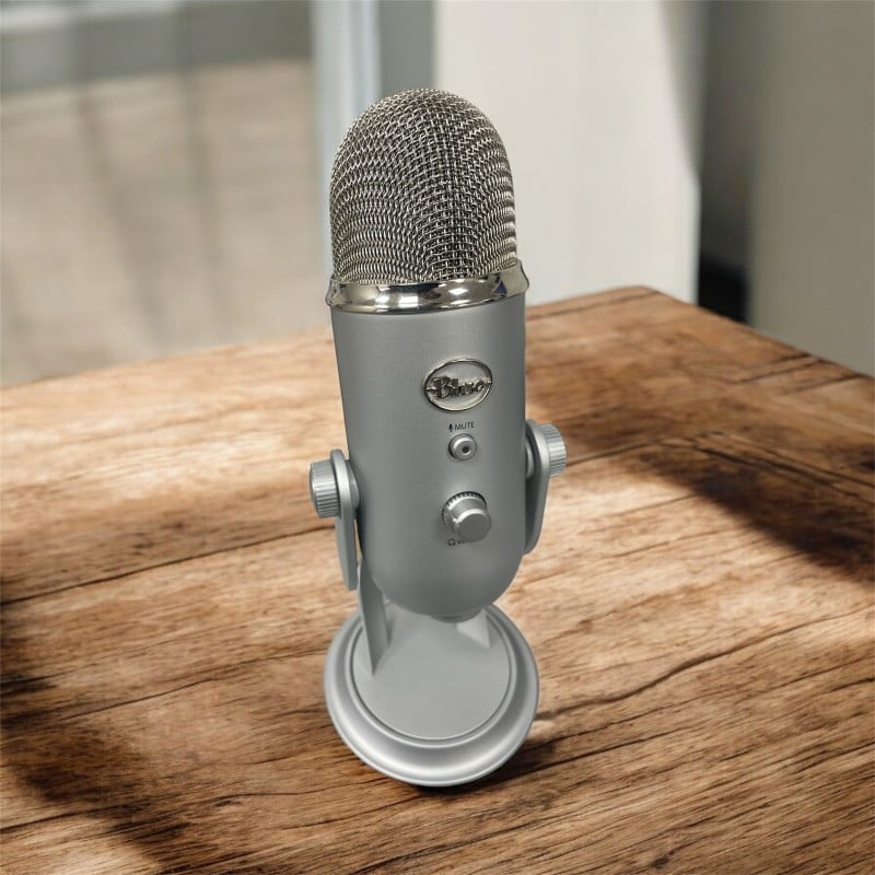 Logitech Blue Yeti Microphone Silver | 058900022500 | Cash Converters