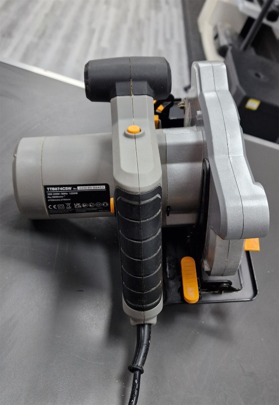 Titan 1200W | 017900195644 | Cash Converters