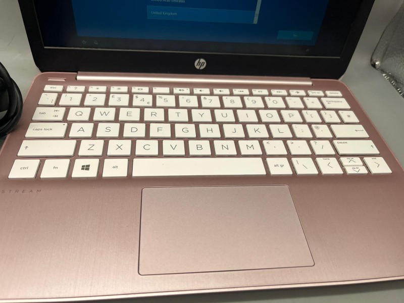 HP Stream 11-Ak0000 - N4000 - 2GB Ram - 32GB SSD - 11"N - W10 Silver ...