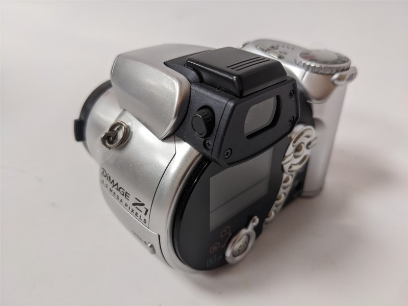 Konica Minolta Dimage Z1 Silver | 018100194530 | Cash Converters