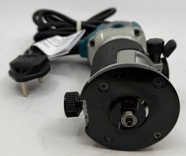 Trim Router Makita Rt0700c 240V 1/4" Shank Variable Speed Compact ...
