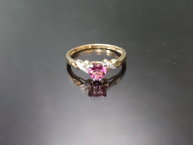 9ct Heart Shaped Gem Set Dress Ring 9K Yellow Gold Ladies Ring Size K ...