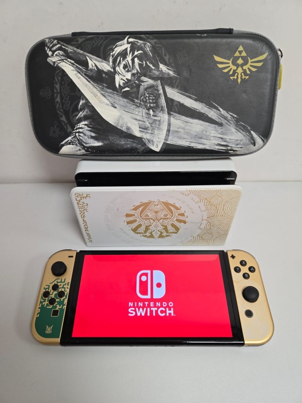 Nintendo Console Nintendo Switch Oled | 041500142253 | Cash Converters