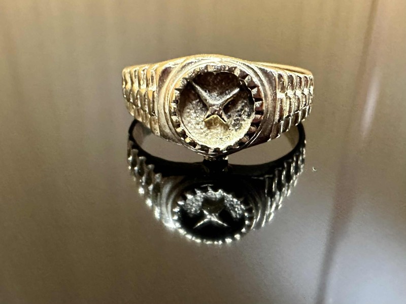 9ct Clock Signet Ring 9K Gold Yellow Gold Ring SizeT | 055400036090 ...