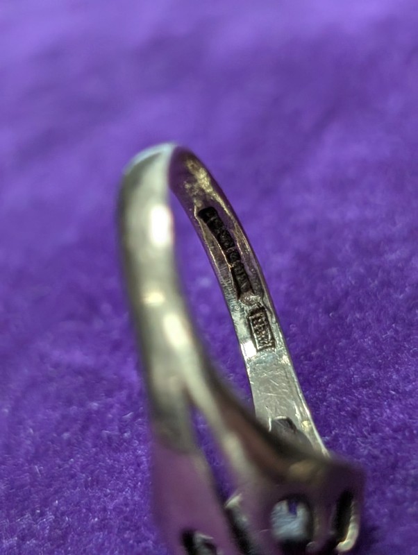 9ct 9Ct Gold Ring With Red Stone Yellow Gold Unisex Ring With Stone ...