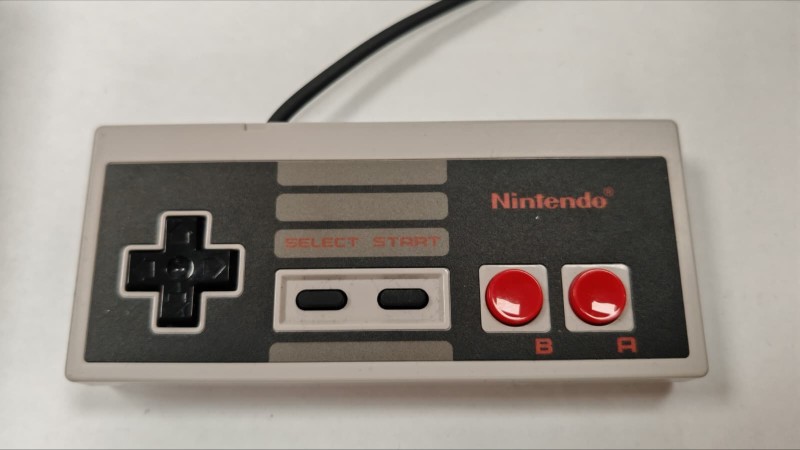 Nintendo Entertainment System (NES) Grey | 048800229327 | Cash Converters