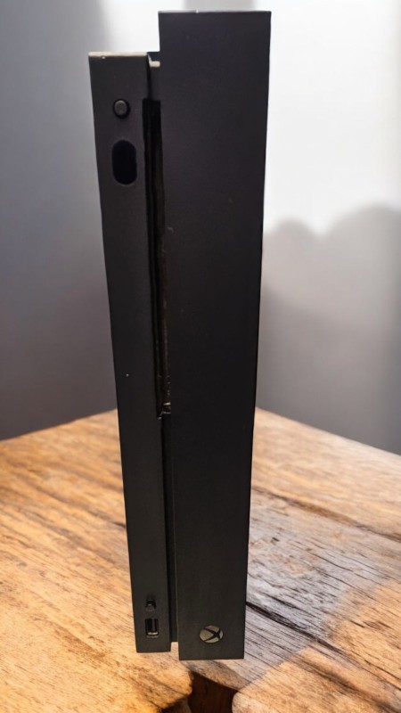 Microsoft Xbox One X 1TB | 059000037290 | Cash Converters