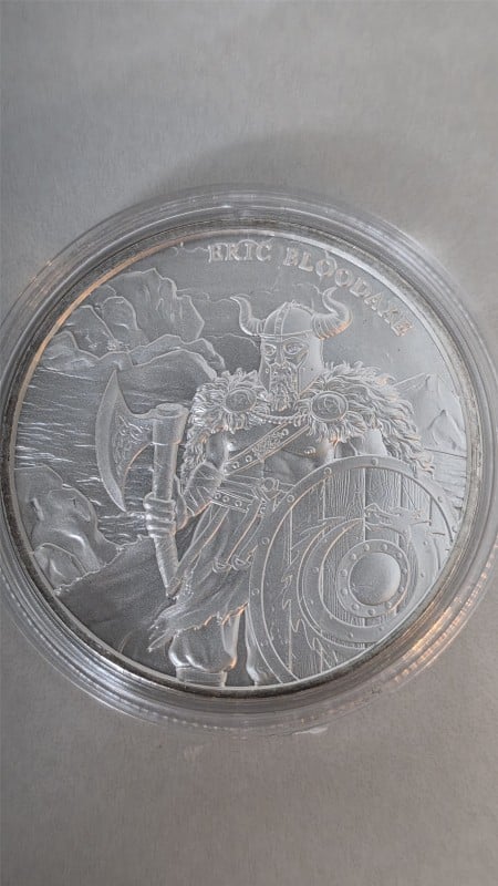 1Oz Pinehurst Legendary Warriors Eric Bloodaxe .999 Silver Round Silver ...